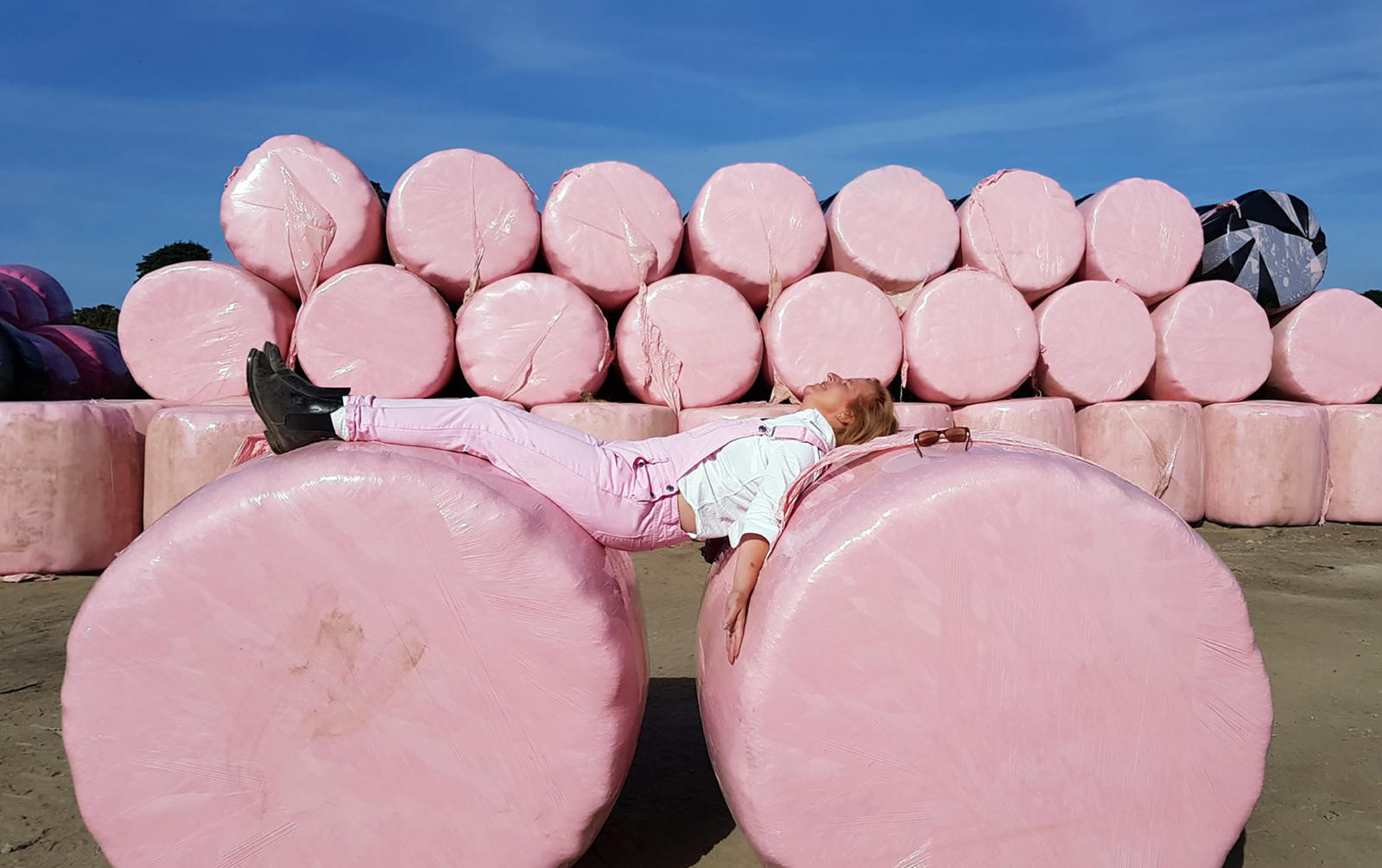 Farmers - Bale pink for breast cancer awareness - The Avondhu Newspaper