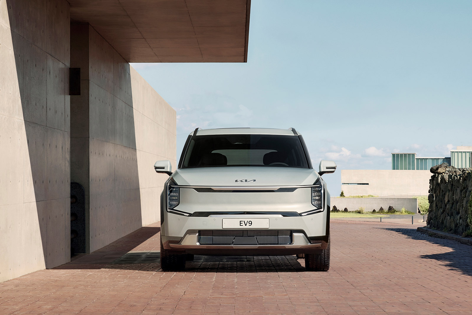 The Kia EV9 revealed: groundbreaking EV fusing progressive, bold design ...