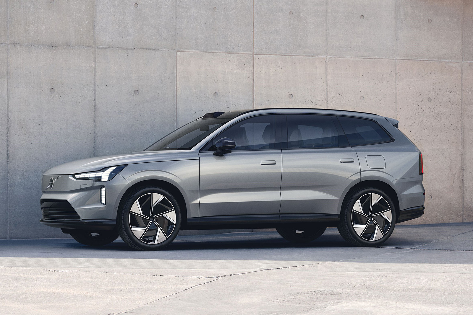 Volvo EX90 is introduced to Irish motoring media - The Avondhu Newspaper