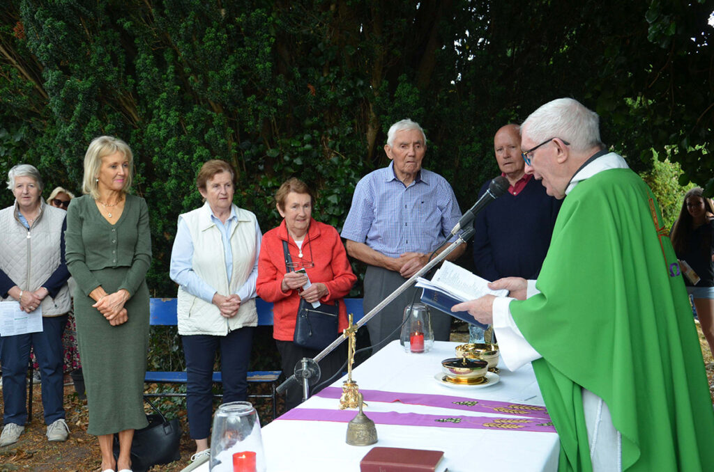 Those laid to rest in Mocollop remembered - The Avondhu Newspaper