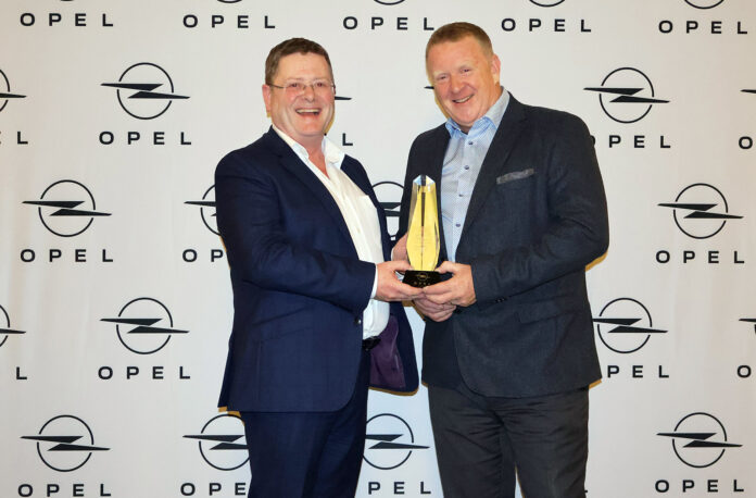 AN HISTORIC OCCASION: Global Opel CEO visits team in Ireland and pays ...