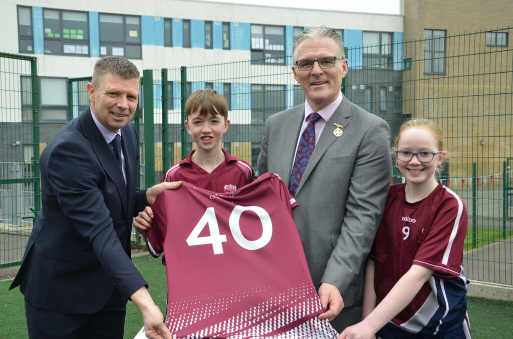 Cuairteoir speisialta sa Gaelscoil de hÍde - The Avondhu Newspaper