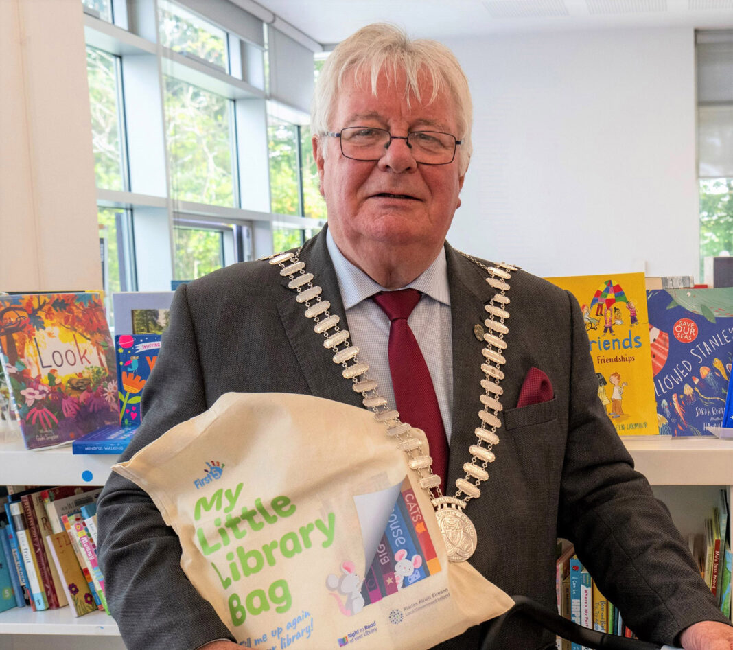 School students to receive free ‘Little Library Book Bag’ - The Avondhu ...
